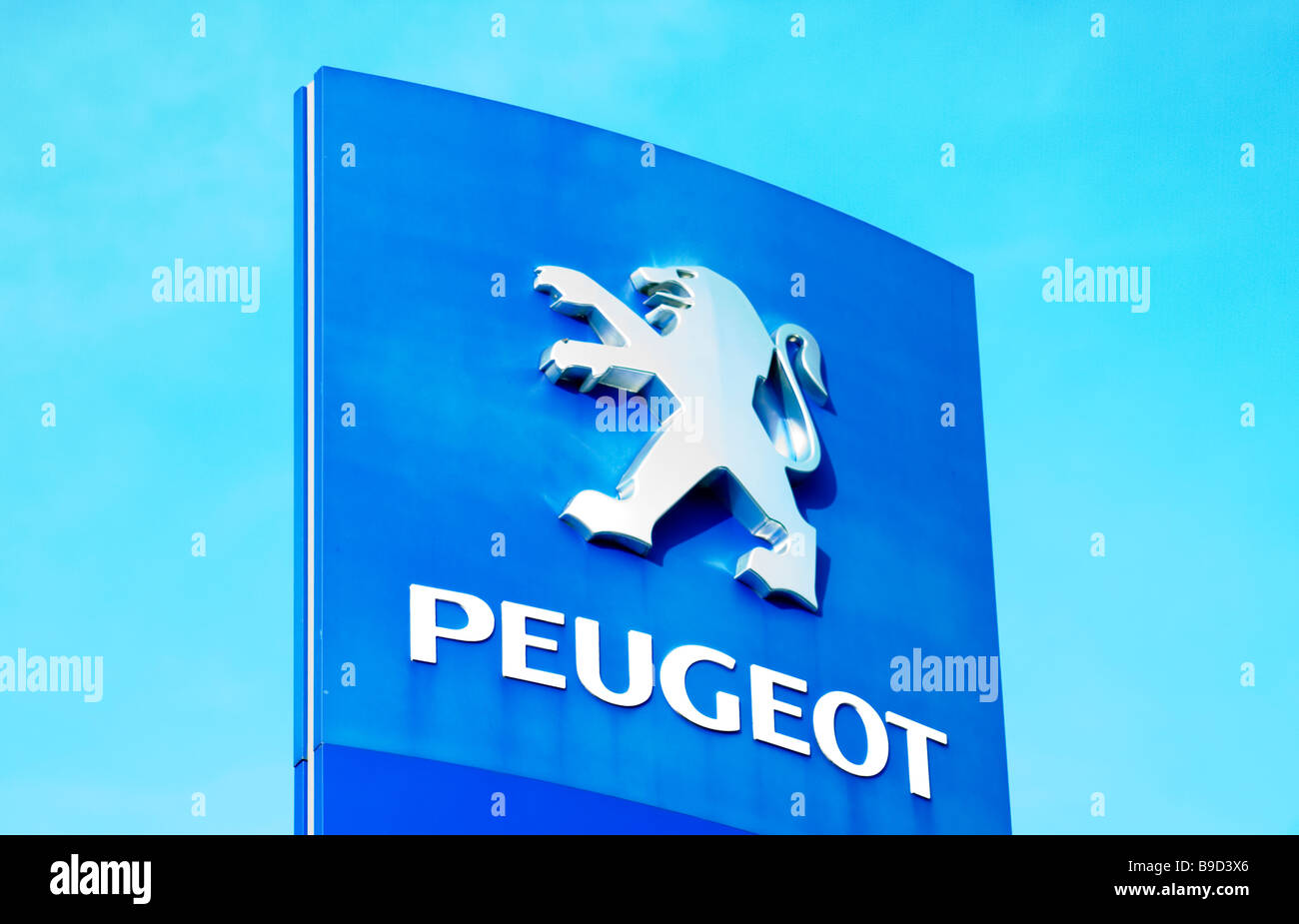 Peugeot logo hi-res stock photography and images - Alamy