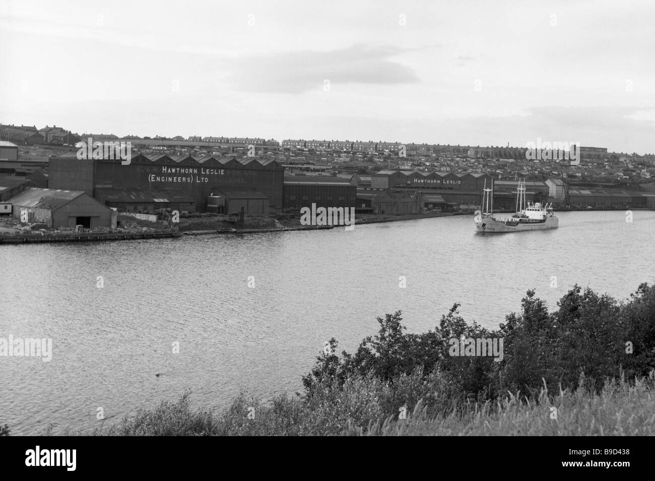 Factory uk 1970s hi-res stock photography and images - Alamy