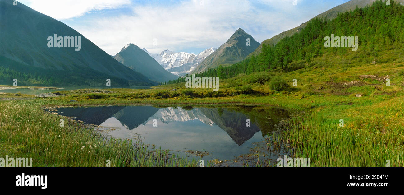 Altai mountains with akkem glacier and belukha mountain hi-res stock ...