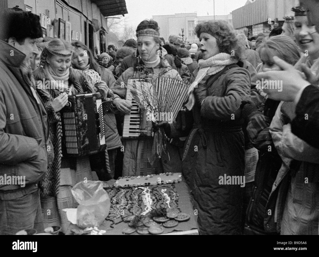 Locals singing folk songs at a spring fair Stock Photo - Alamy