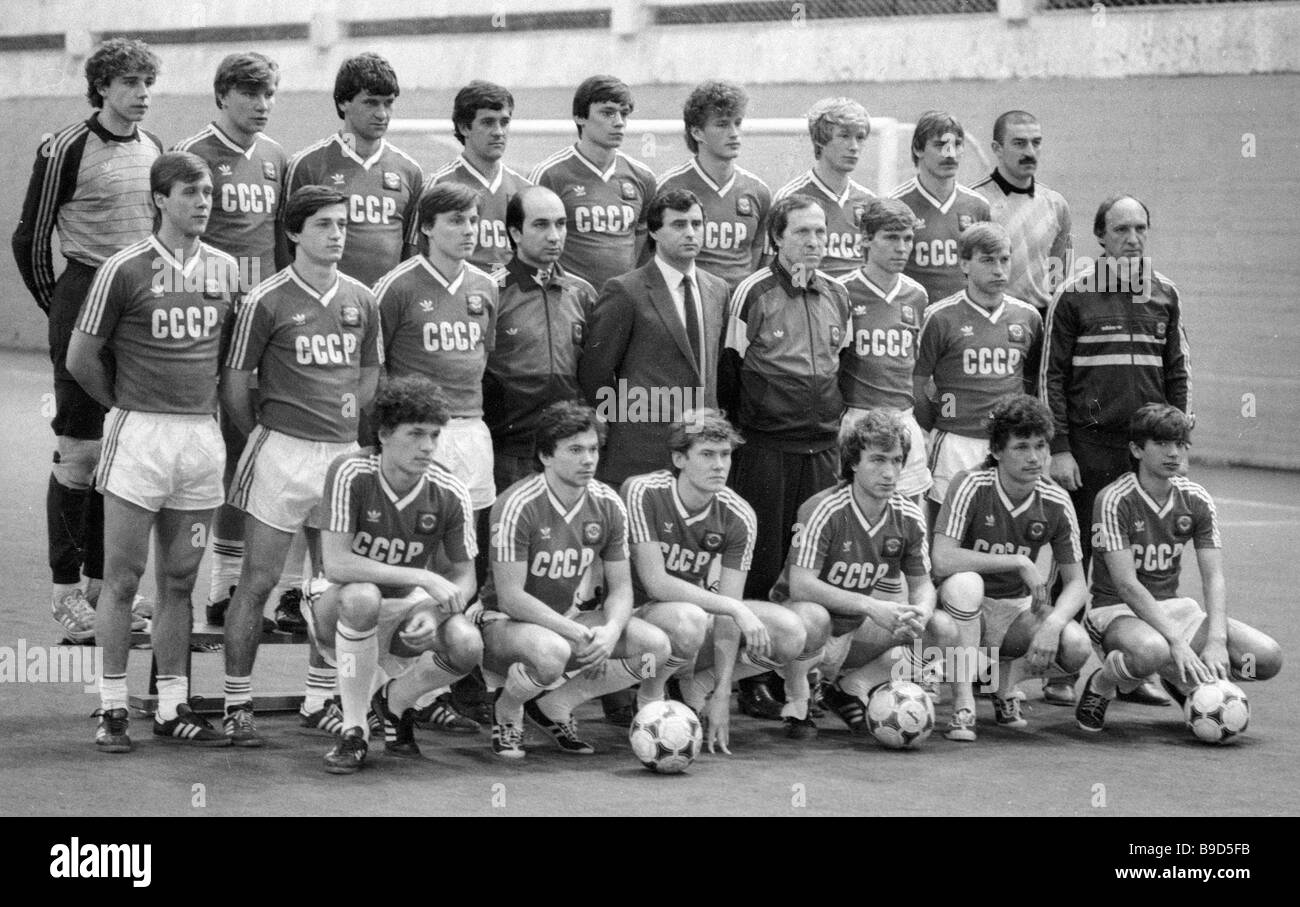 USSR Olympic soccer team Stock Photo - Alamy