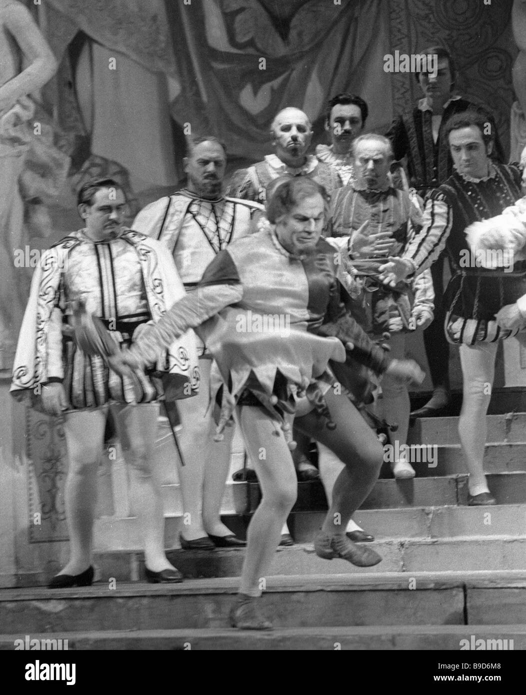 Merited singer of the USSR Dmitry Gnatyuk centre in Ruggero Leoncavallo ...