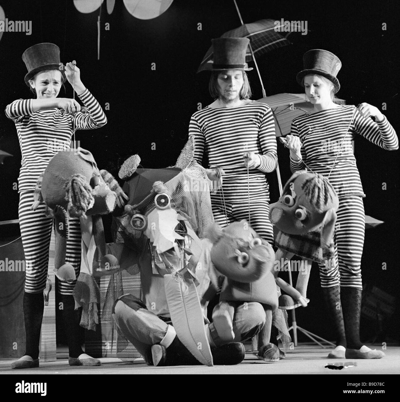 Actors and puppets in Sergei Mikhalkov s play Three Piglets at the ...