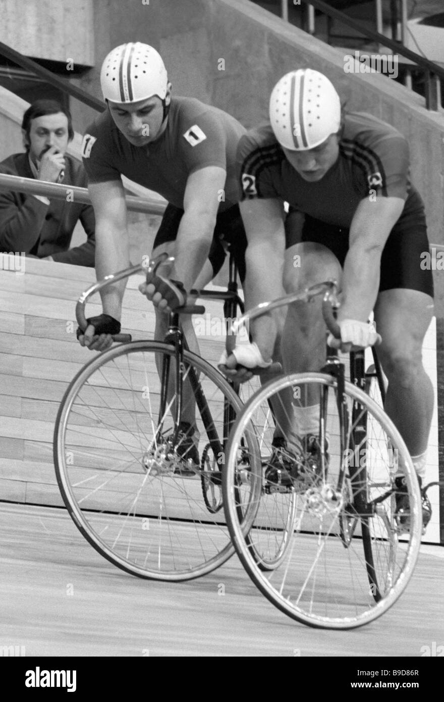 Cyclists of the Russian national team Kopylov left and Zhuravlev right ...