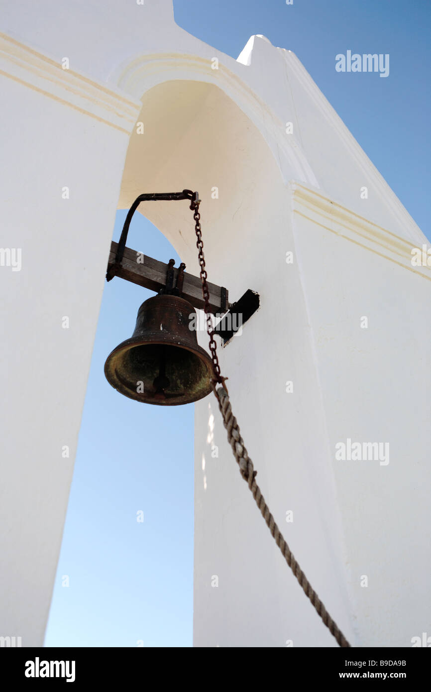 Ring ringing bell hi-res stock photography and images - Alamy