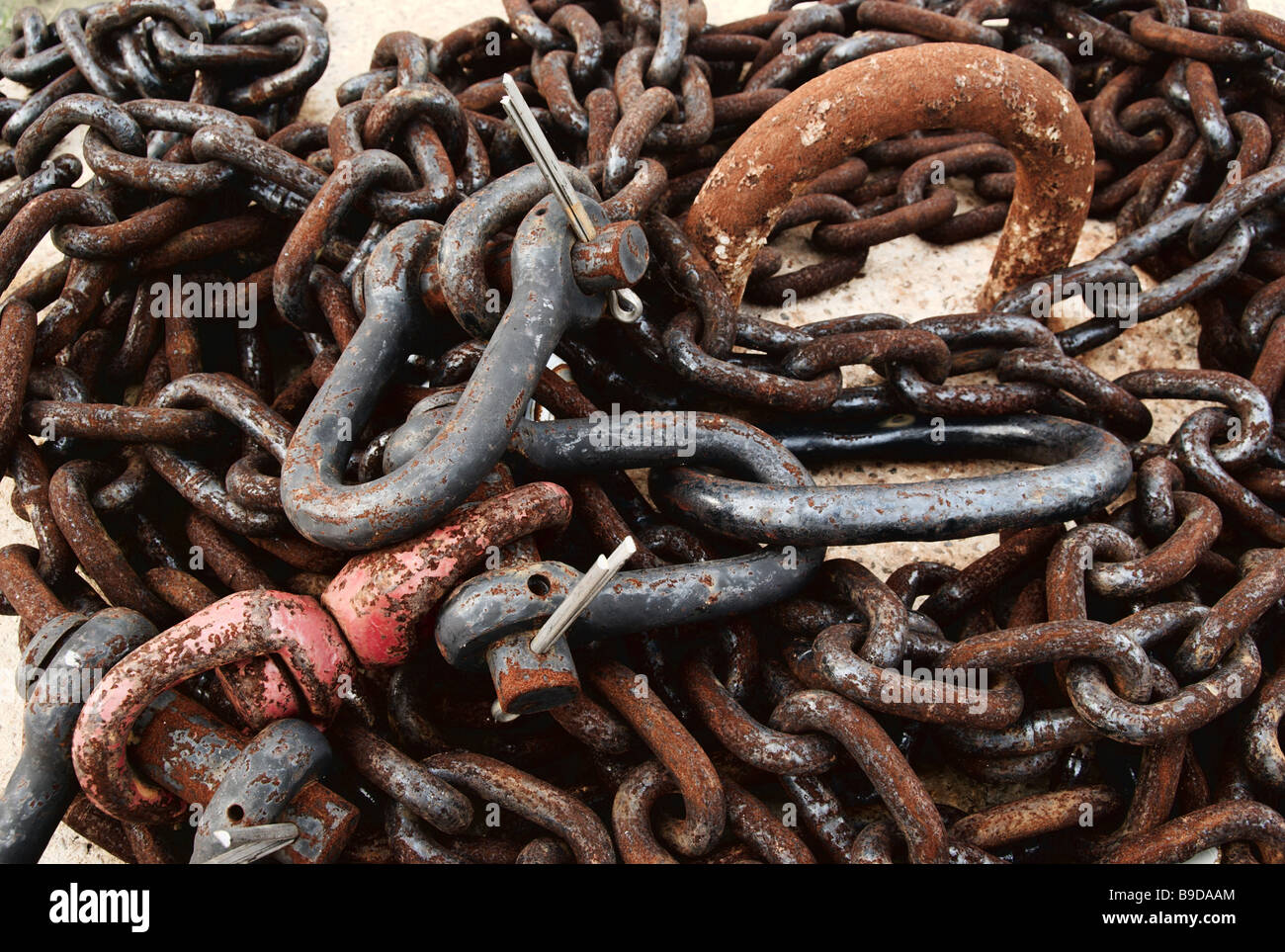 Chains close up hi-res stock photography and images - Alamy