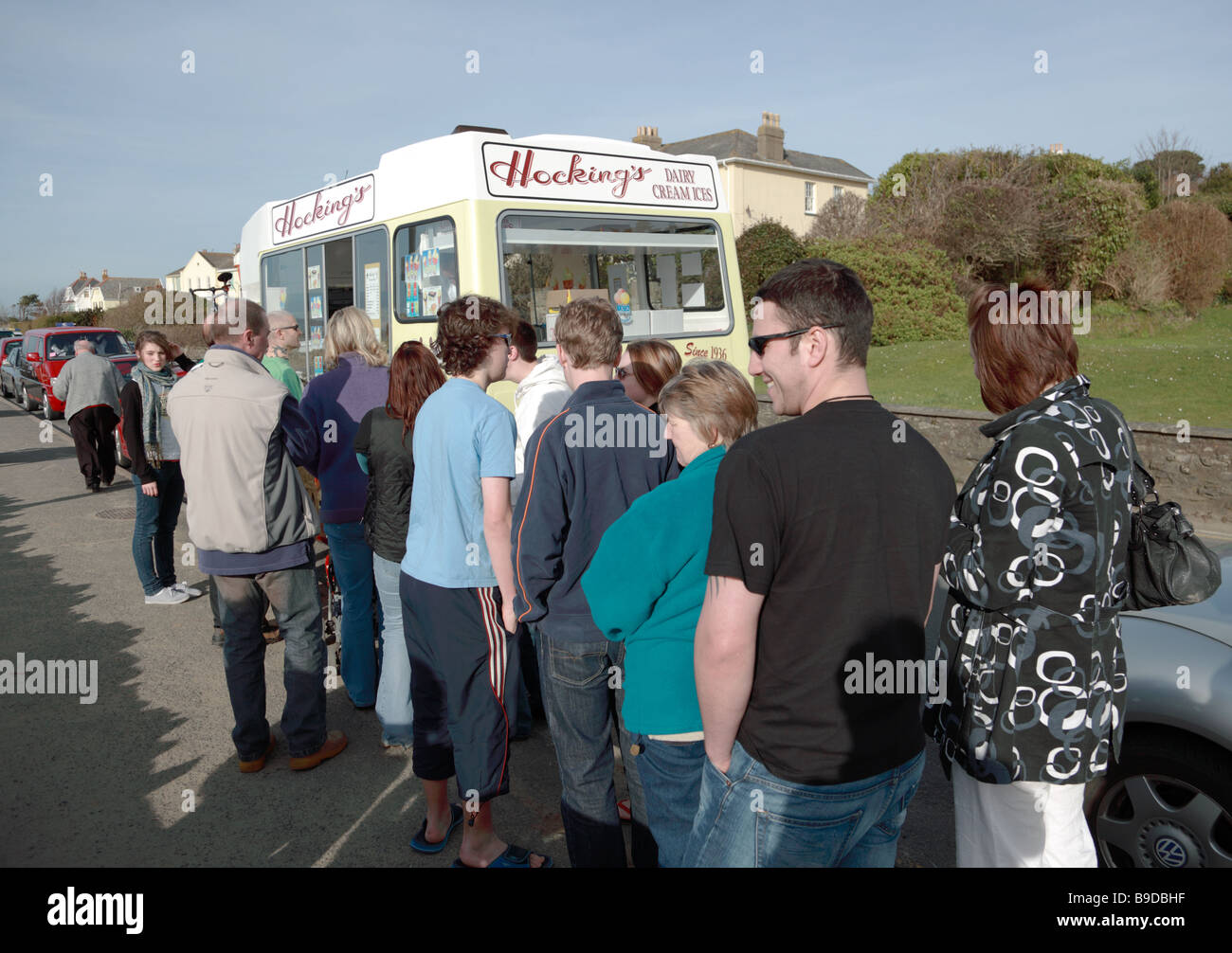 Ice cream queues hi-res stock photography and images - Alamy