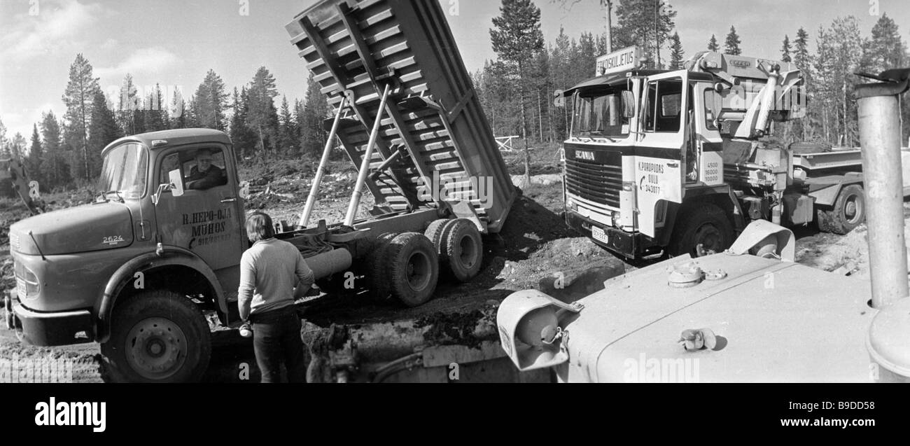 Machines in operation at the Kostomuksha Ore Dressing Combine project ...