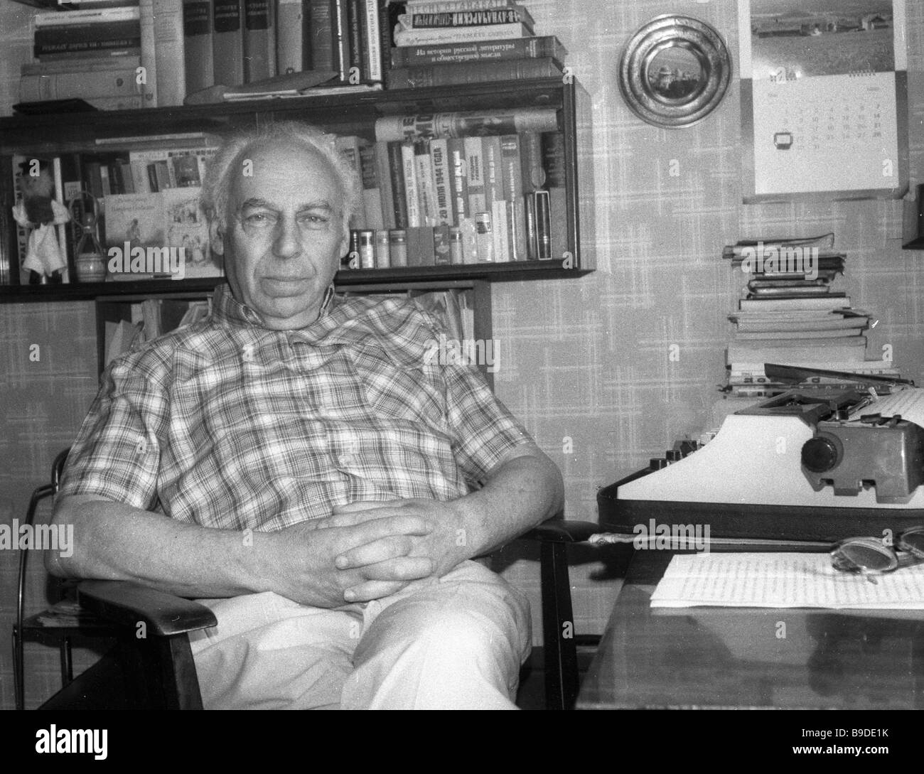 Soviet writer Zinovi Sheinis Stock Photo - Alamy