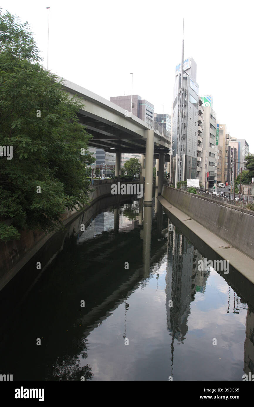 tokyo river and bridge Stock Photo - Alamy