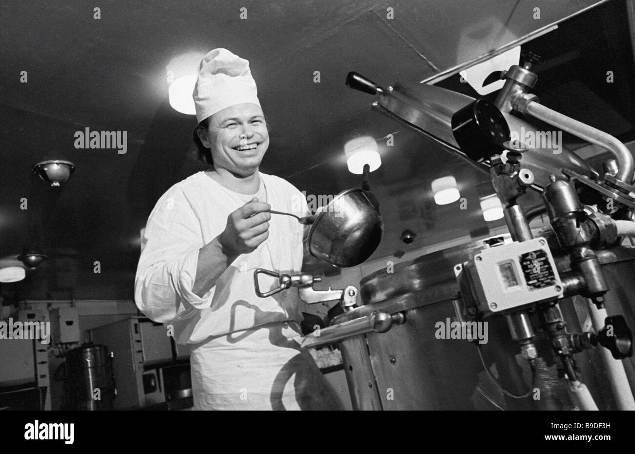 Senior cook of the Arktika nuclear powered icebreaker Stock Photo - Alamy