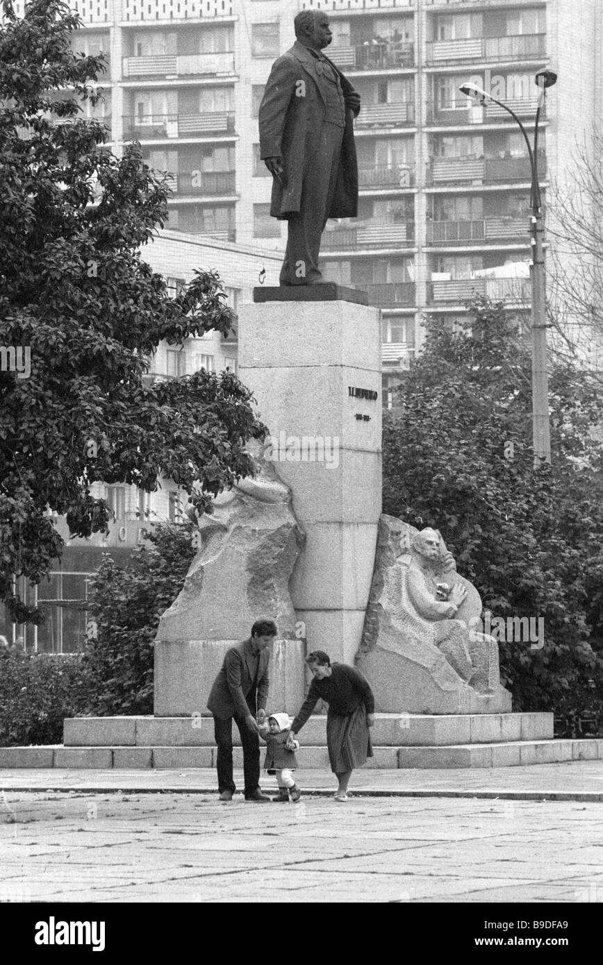 Monument to Ukrainian classic poet Taras Shevchenko 1814 1861 Cherkassy ...