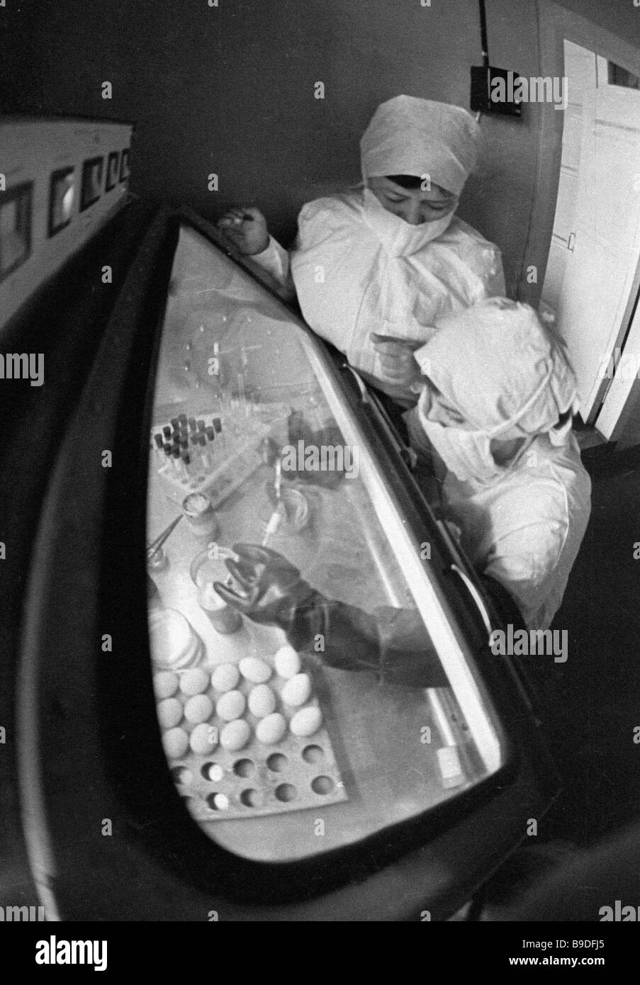 Laboratory assistants of the Moscow Smallpox Center study smallpox ...