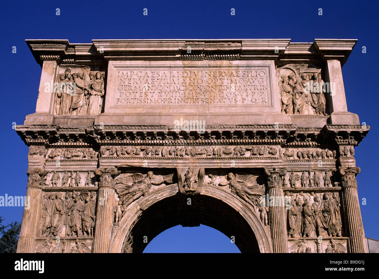 Triumphal arch of trajan hi-res stock photography and images - Alamy