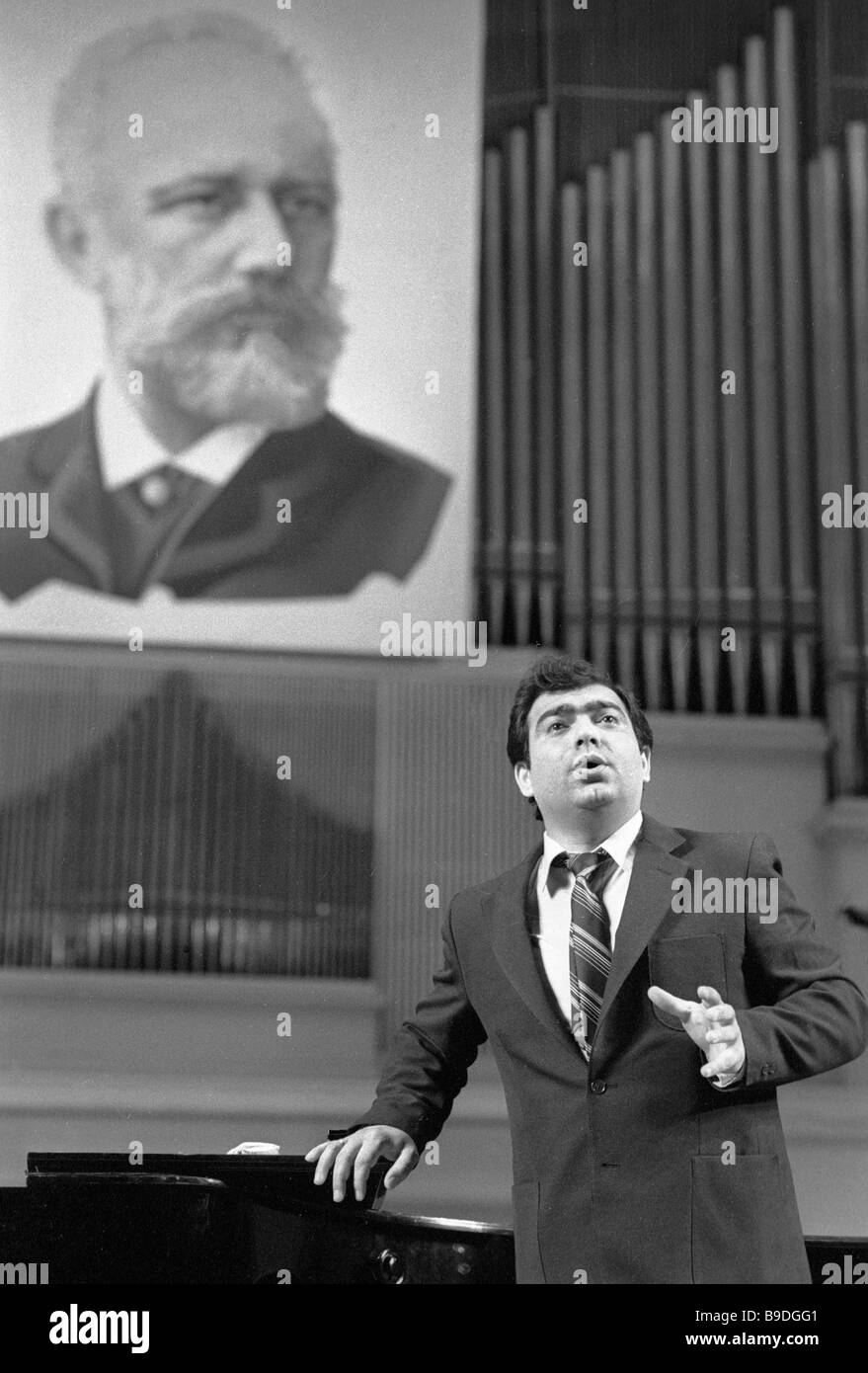 Soviet singer Geram Grigoryan performing at the 7th International ...