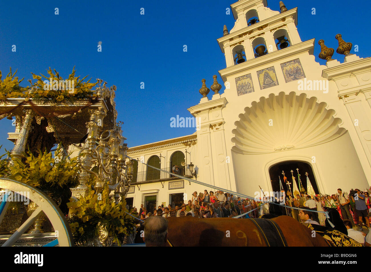 Pilgrims At El Rocio Village pilgrimage Romeria to El Rocío Almonte ...