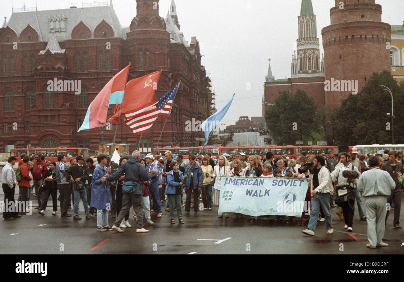 Soviet American peace marchers holding a rally on Manezh Square They ...