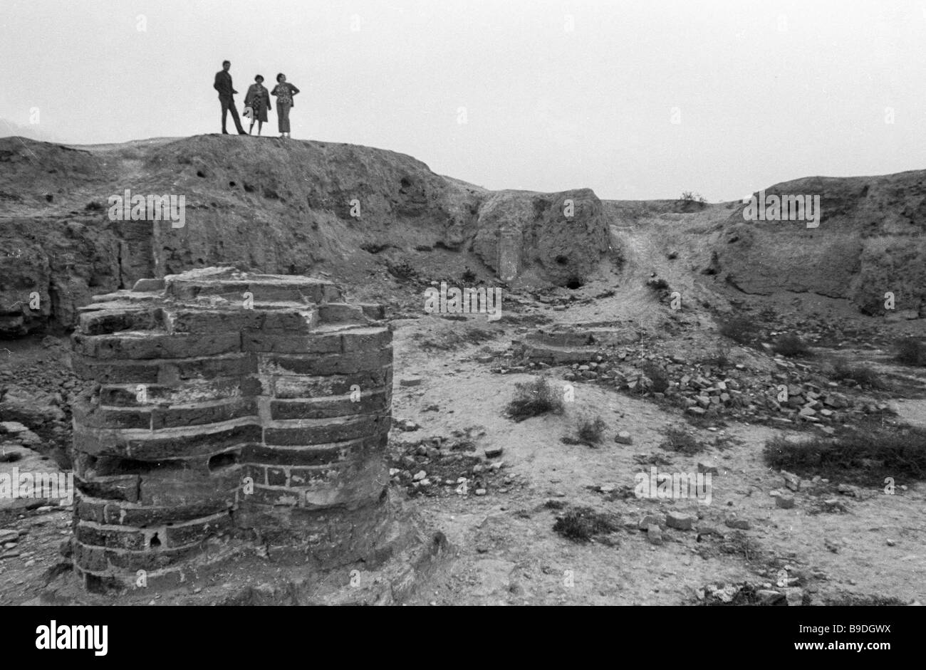 Ruins of the ancient Parthian capital Nisa Stock Photo - Alamy