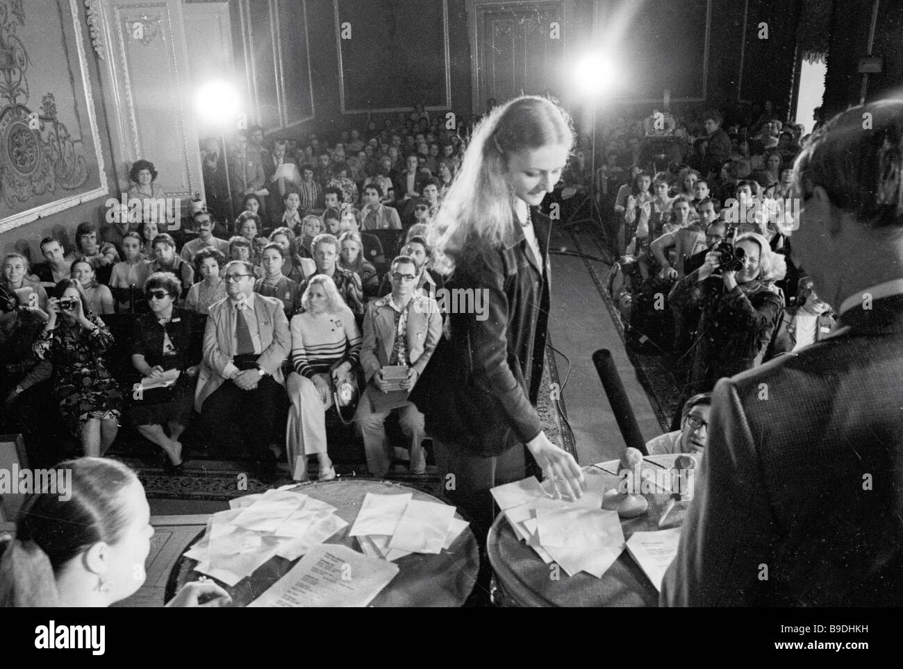 Ballerina Alla Mikhalchenko centre at the drawing of the 3rd ...