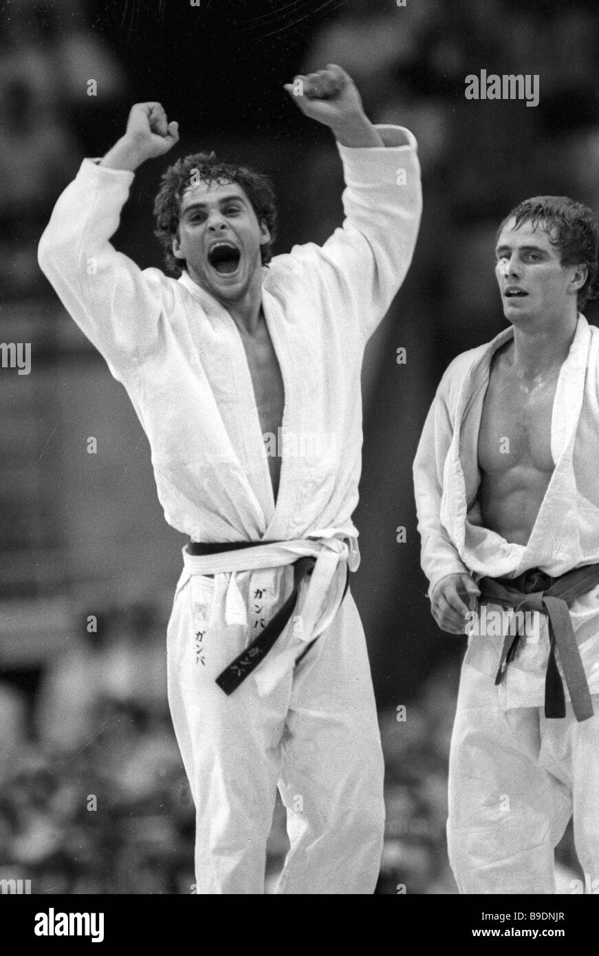 Italy s Ezio Gamba Olympic judo champion left at the 22nd Summer ...