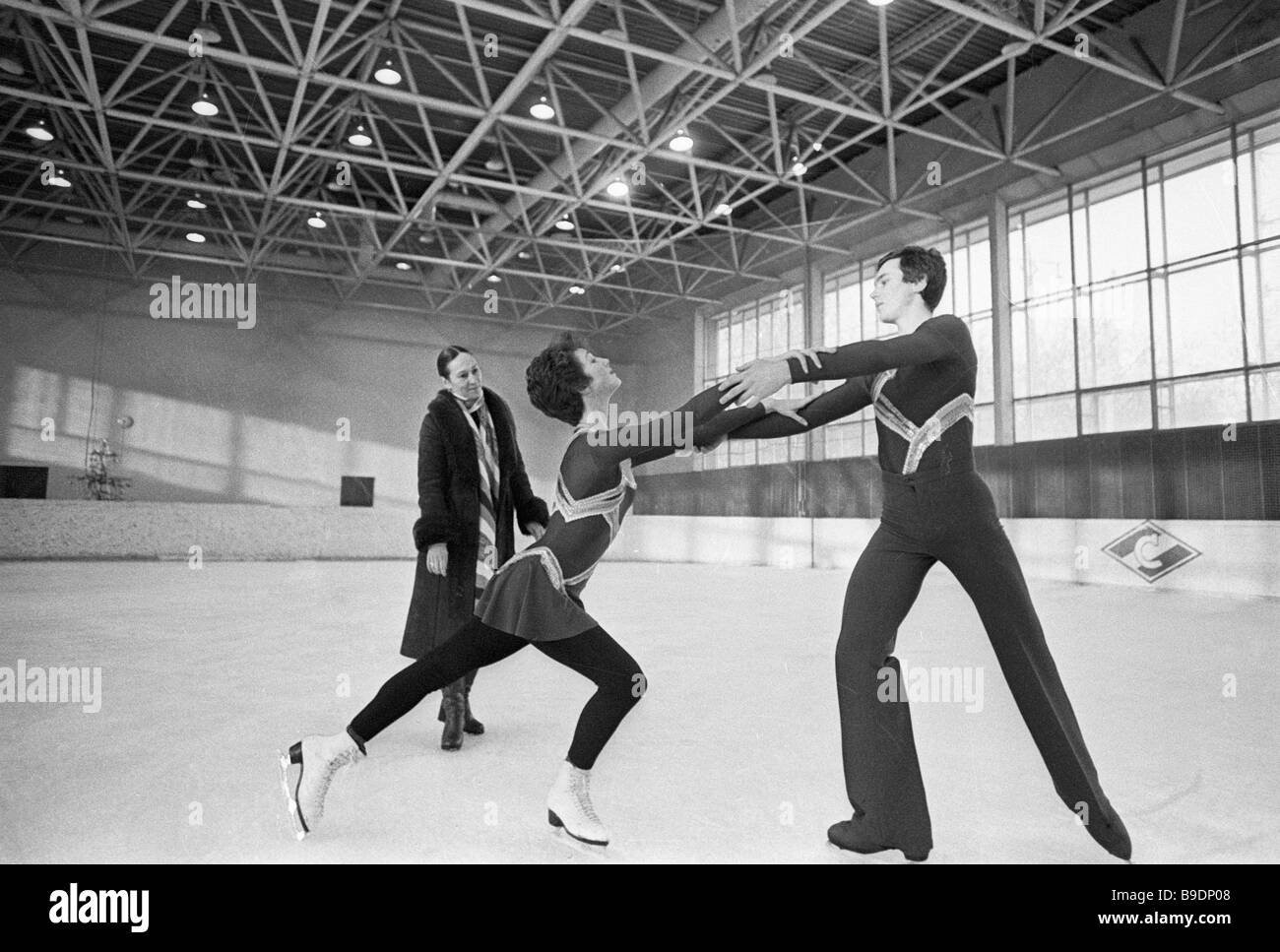 Choreographer Yelena Khulna background coaching figure skaters Marina ...