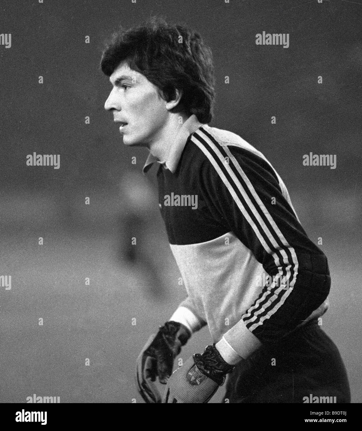 Goalkeeper Renat Dasayev training Stock Photo - Alamy