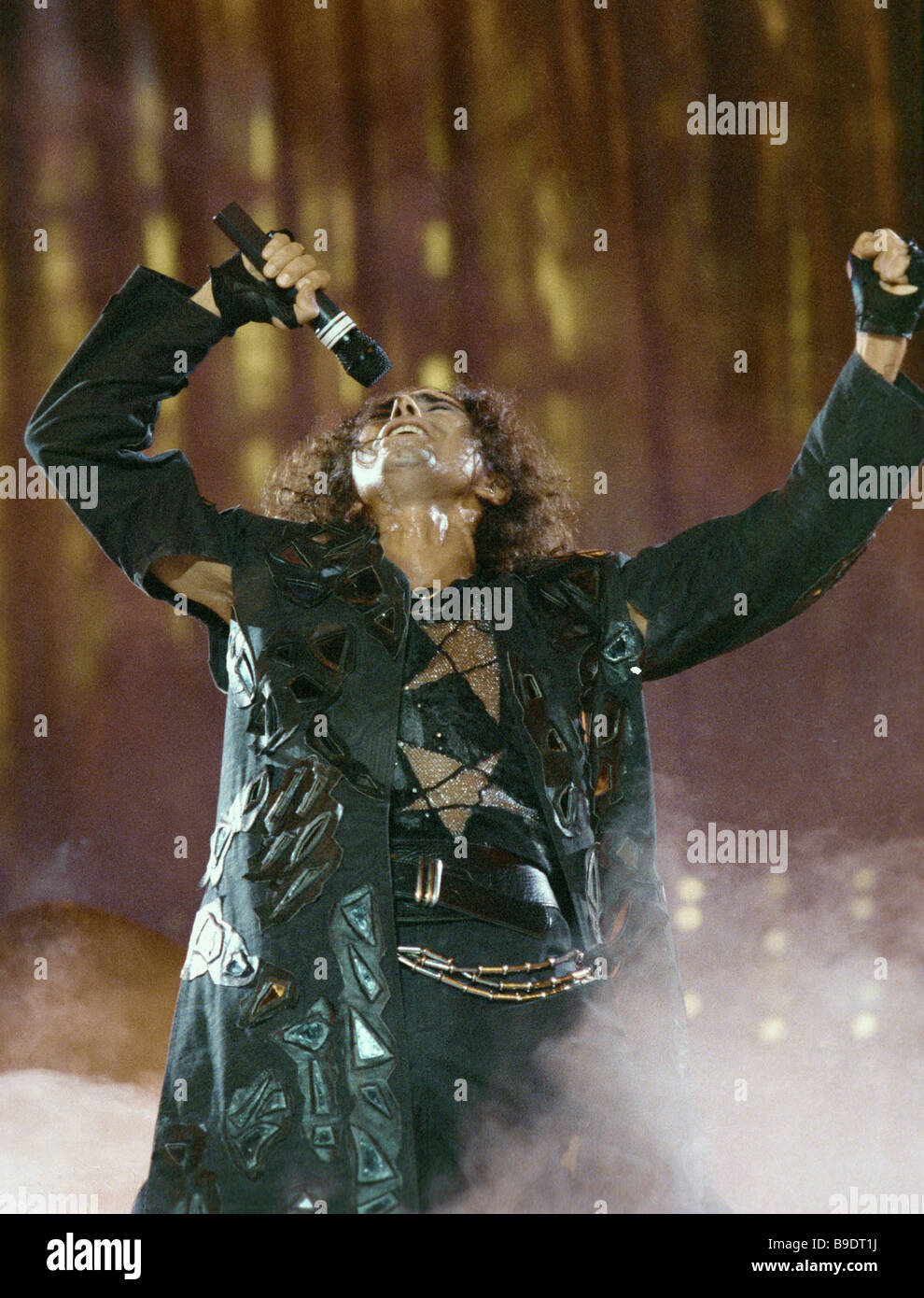 Pop singer Valery Leontiev at a concert in Moscow Stock Photo - Alamy