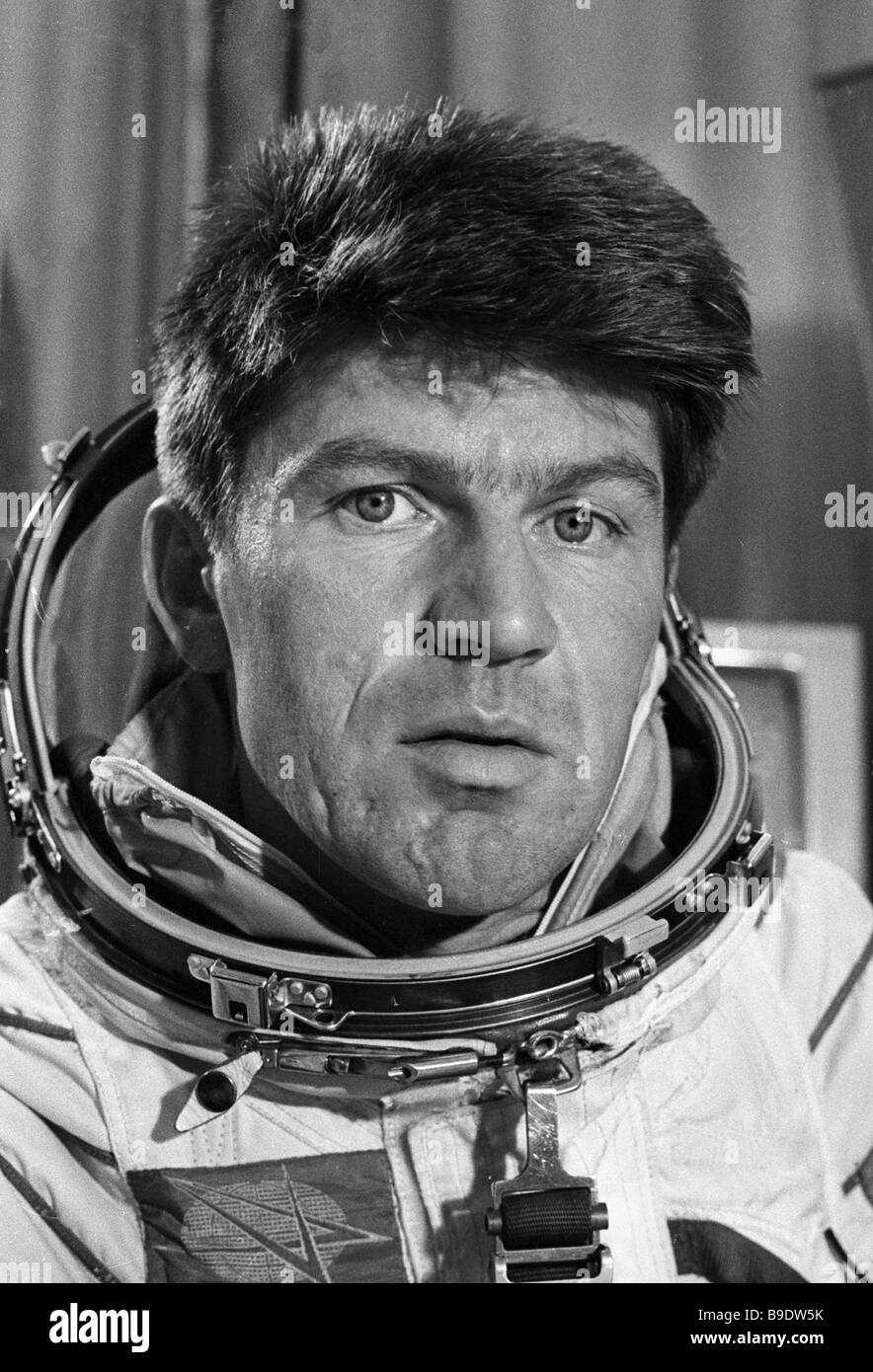 Pilot Cosmonaut of the USSR Valery Ryumin flight engineer of Soyuz 25 ...
