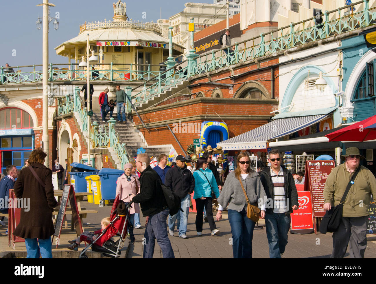 Brighton busy hi-res stock photography and images - Alamy