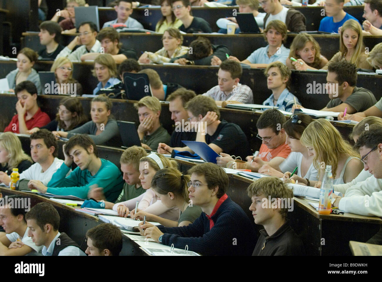 College Students Lecture Hall Germany Stock Photos & College Students ...