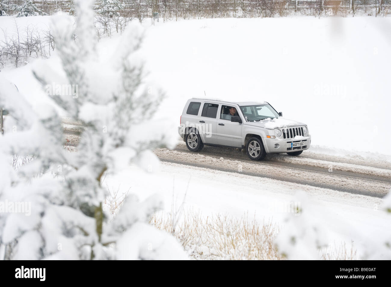 Icy snow covered roads hi-res stock photography and images - Alamy
