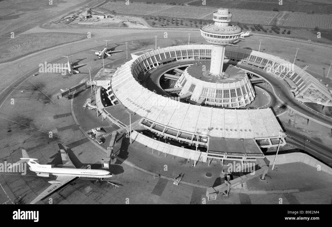 A view of Zvartnots airport terminal in Yerevan Stock Photo - Alamy