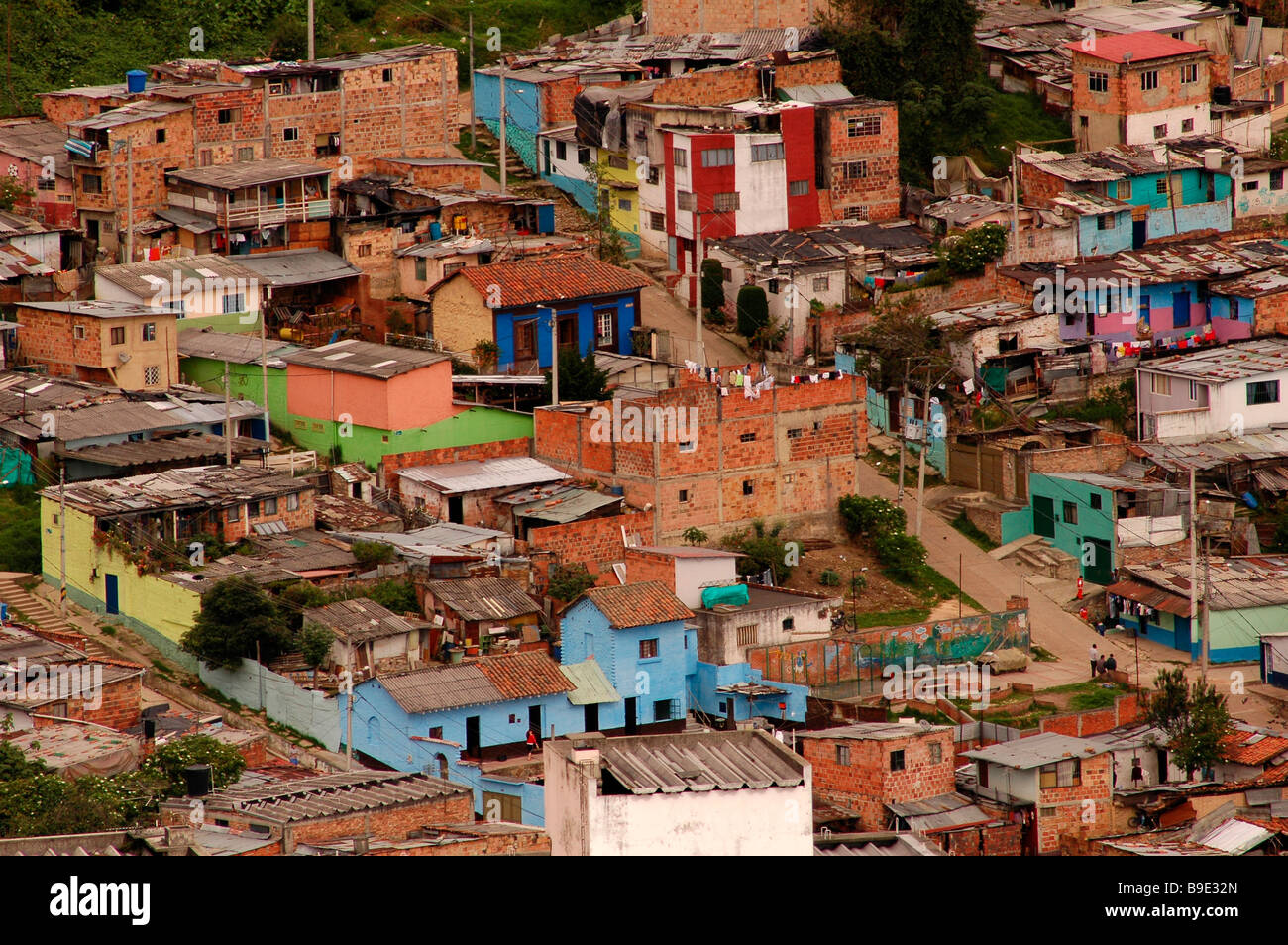 Poor housing latin america hi-res stock photography and images - Alamy