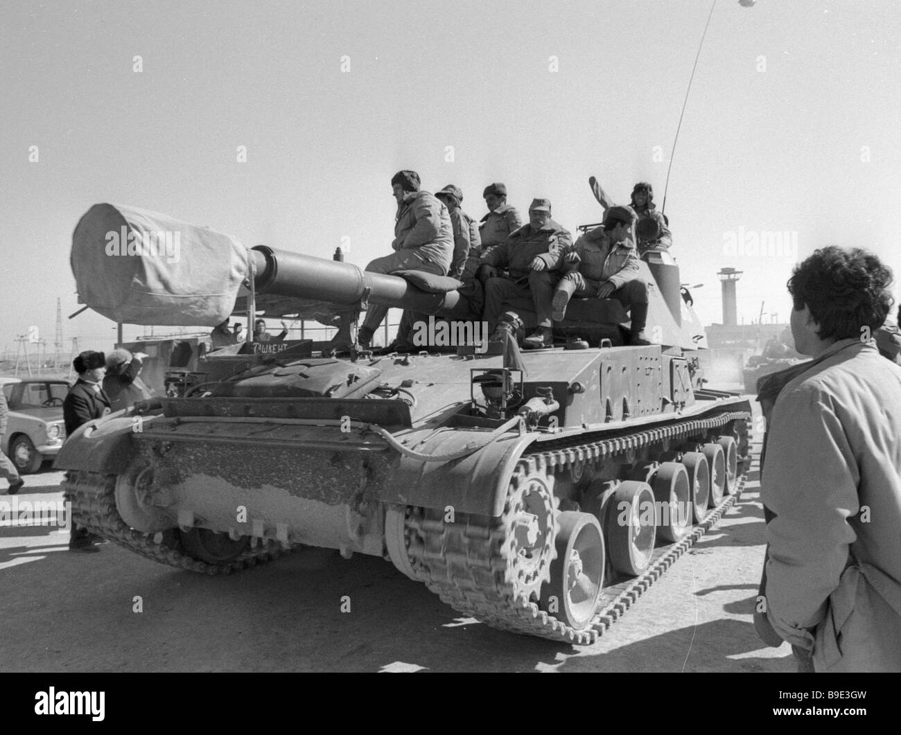 The rest of the Soviet troops leaving Afghanistan Stock Photo - Alamy