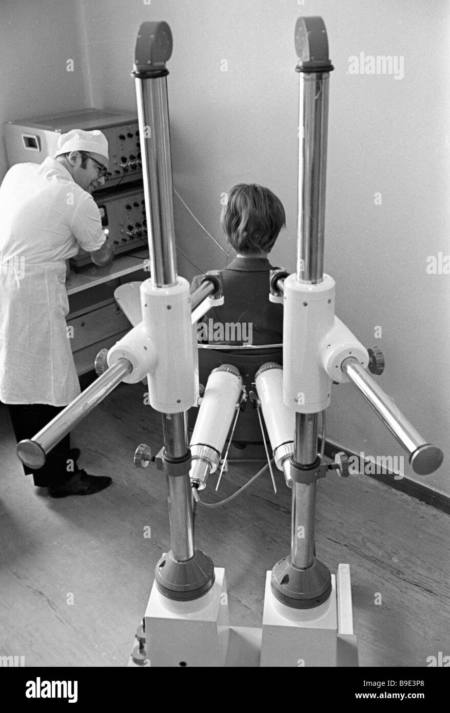 A patient undergoes a radiographic kidney analysis at the Bakulev ...