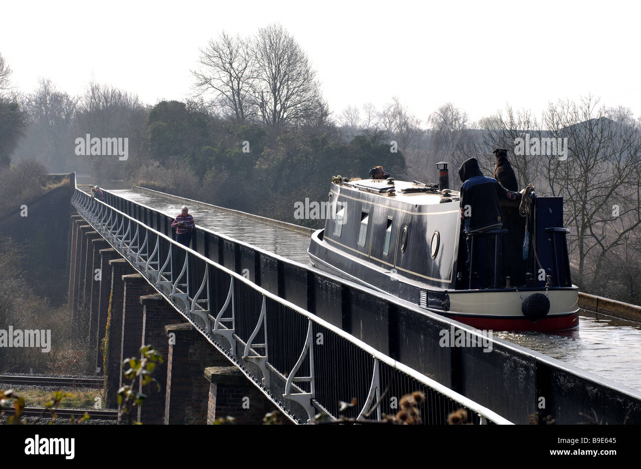 Narrowboat crossing edstone aqueduct on hi-res stock photography and ...
