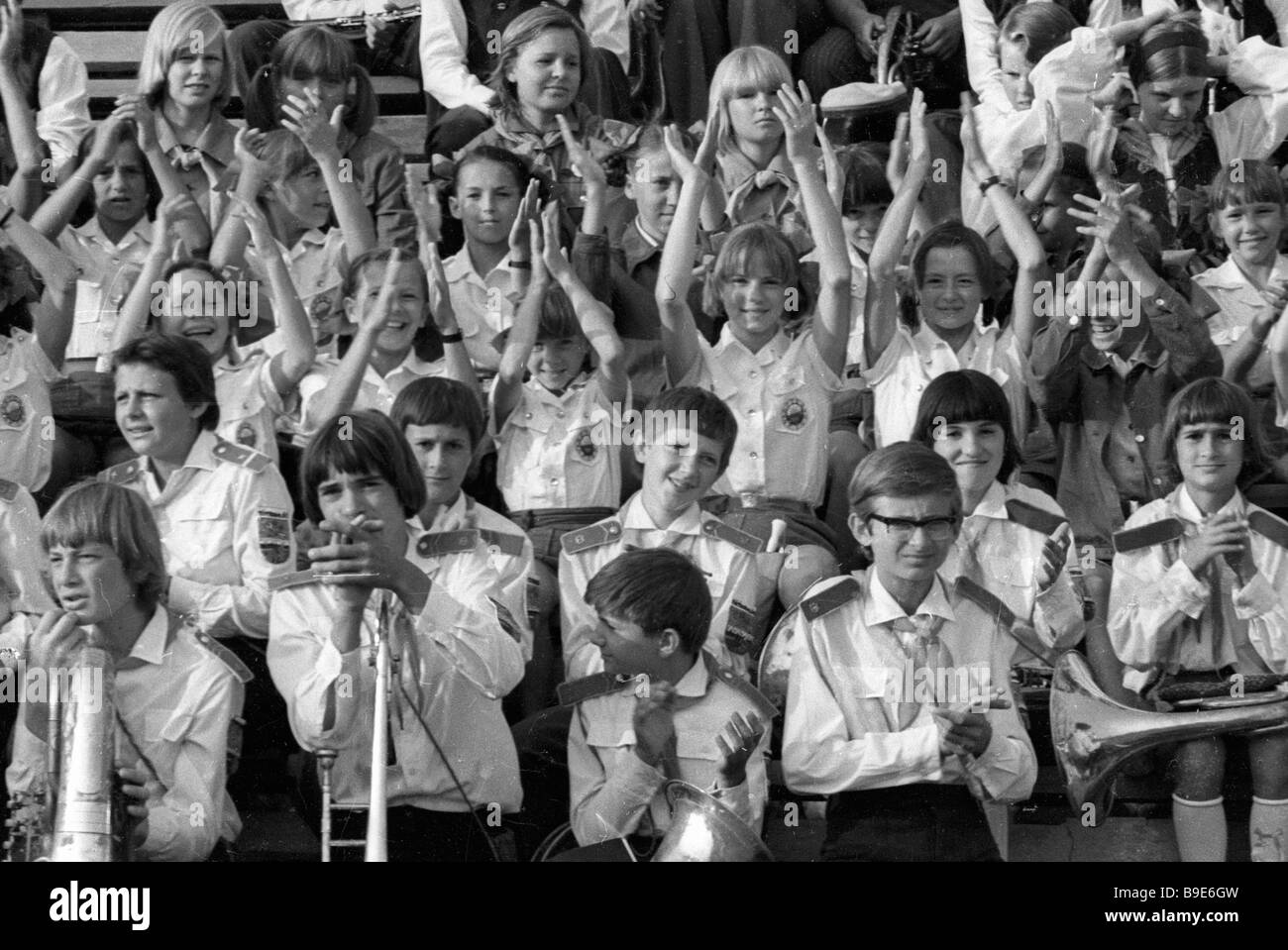 Children in the Artek Young Pioneer camp on the Black Sea coast Stock ...
