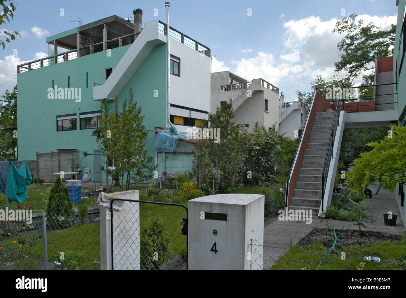 Cité Frugès à Pessac 33 Le Corbusier architecte France Stock Photo - Alamy