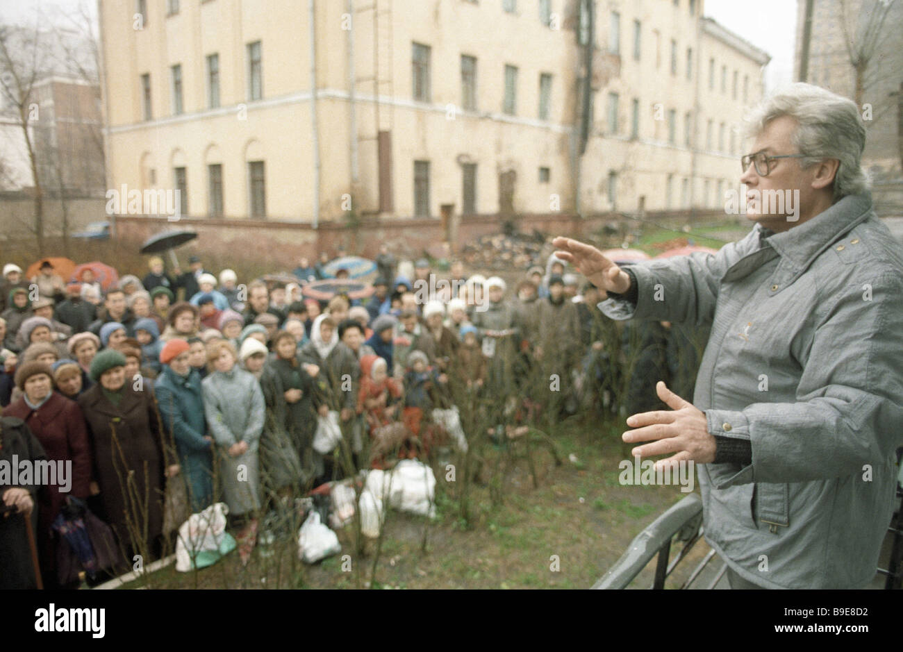 Psychic Alan Chumak is conducting a healing session Stock Photo - Alamy