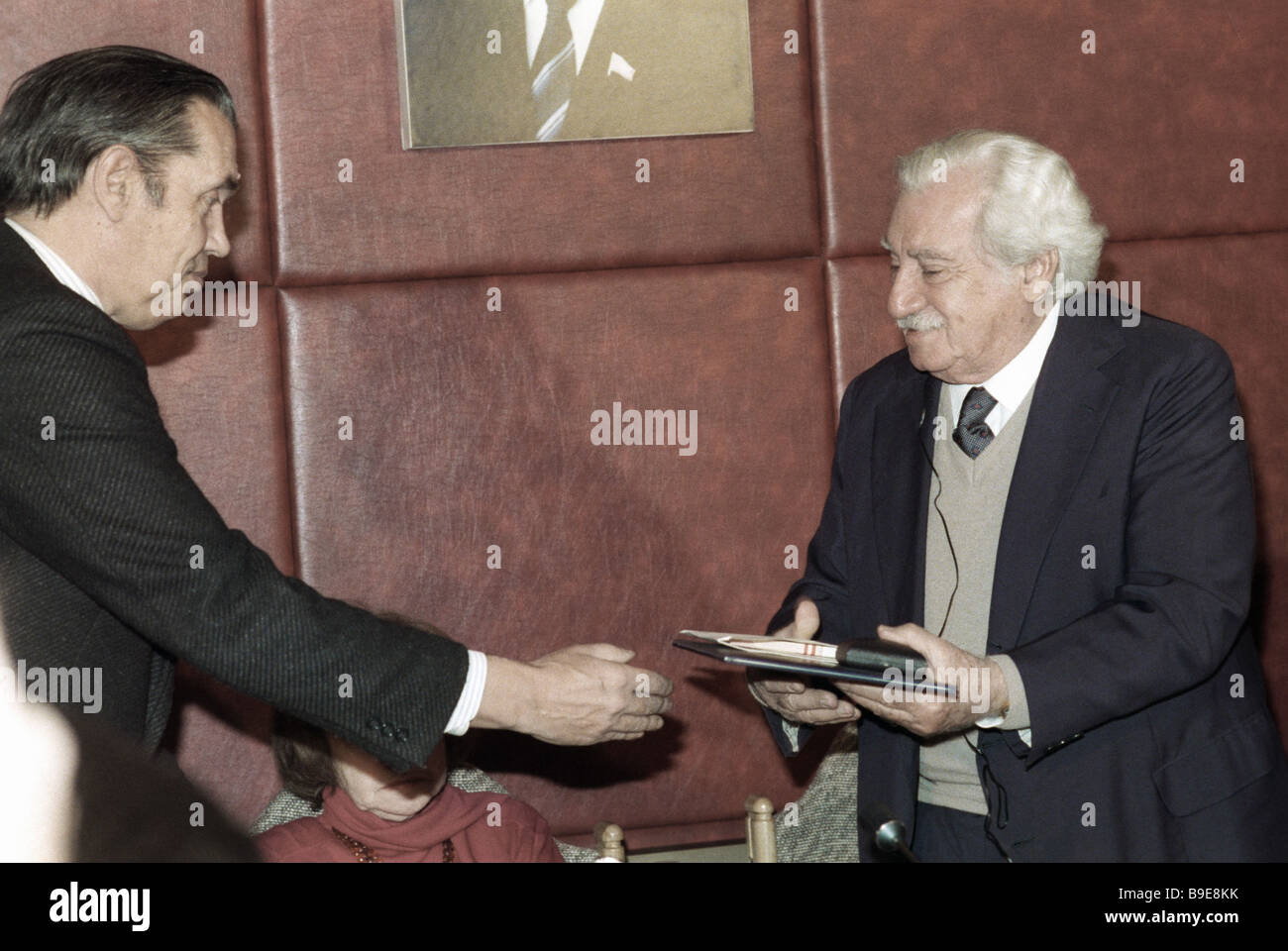 Soviet poet Robert Rozhdestvensky left bestows the APN Pablo Neruda ...