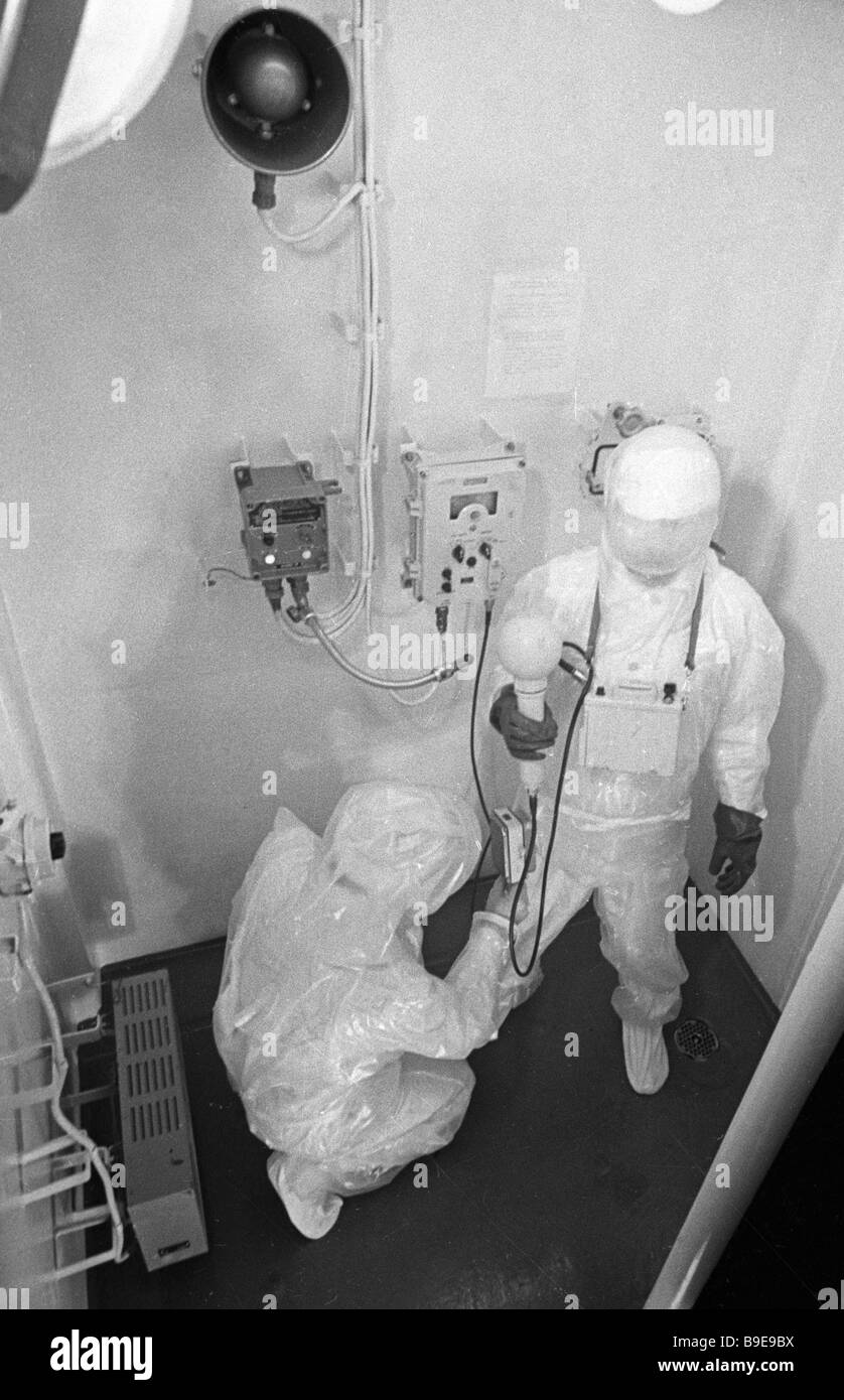 Radiation supervisors in the Arktika nuclear propelled icebreaker ...