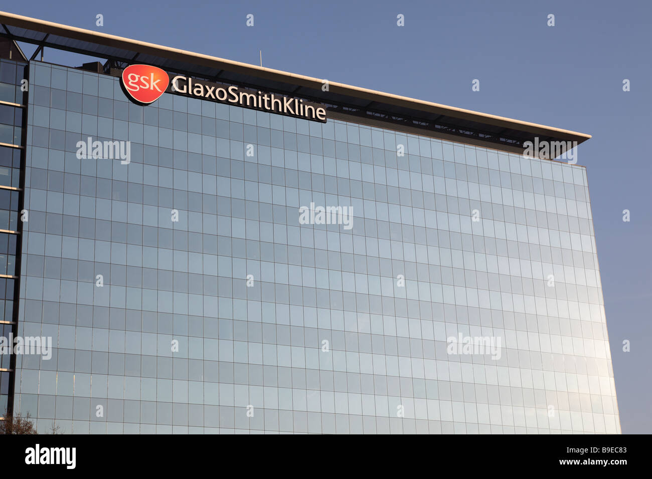 Gsk building hi-res stock photography and images - Alamy