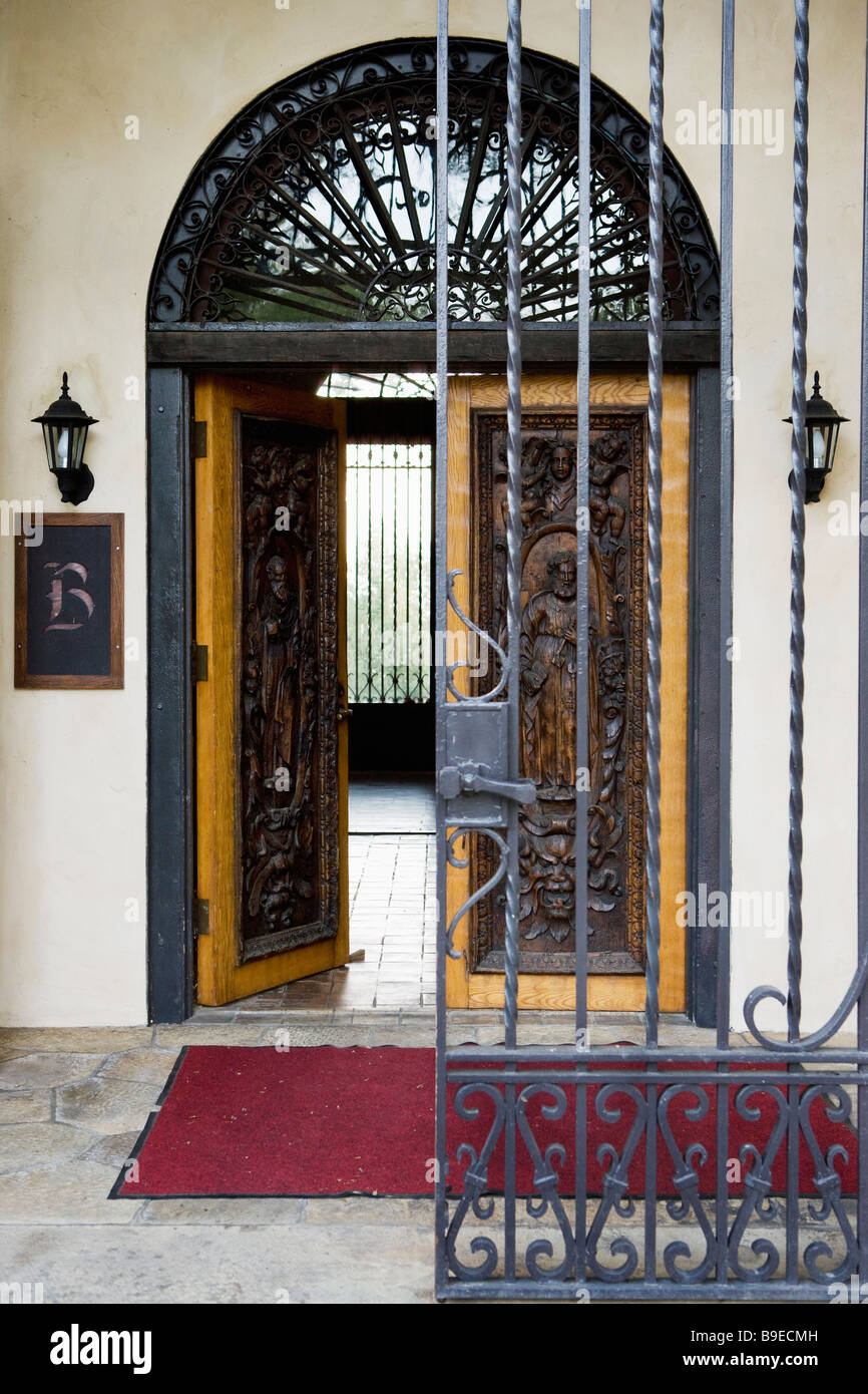 Hand carved gate hi-res stock photography and images - Alamy