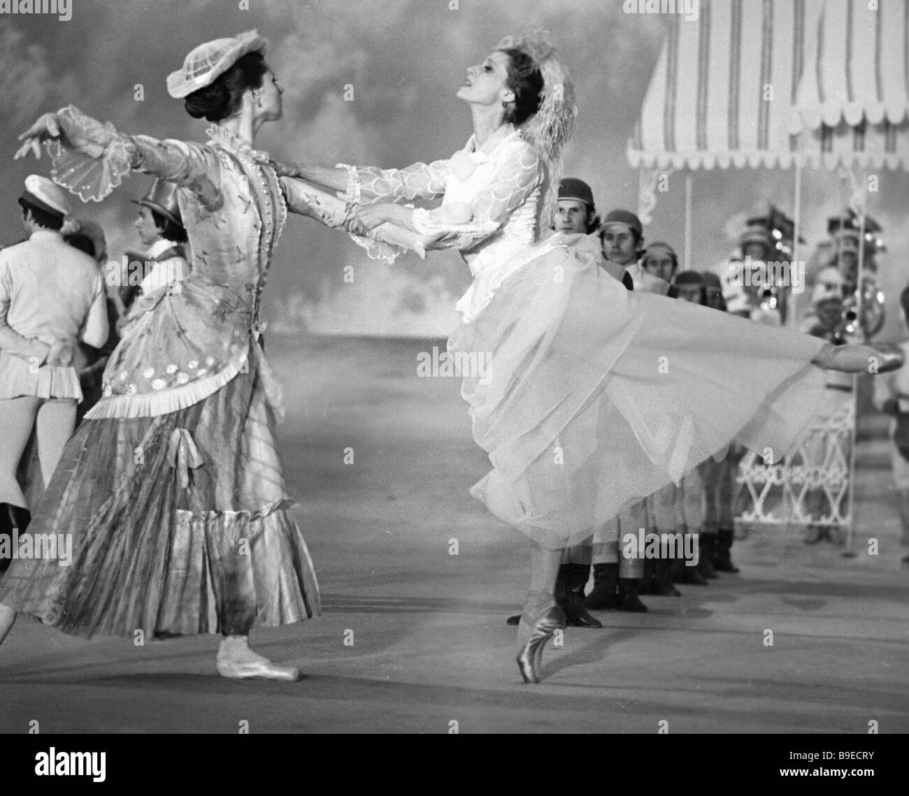 The celebrated Soviet dancer Maya Plisetskaya right as Anna in the ...