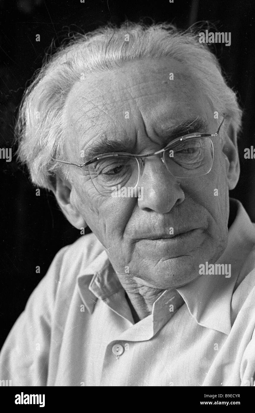 Artist Lazar Ran Stock Photo - Alamy