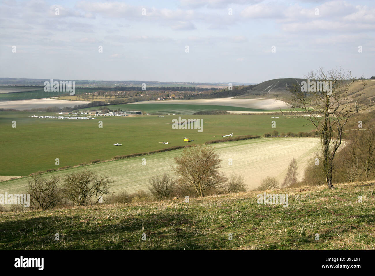 Dunstable Aerodrome, Gliding Club and Airfield, Dunstable Downs ...