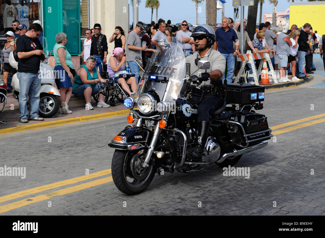 Police motorcycle female hi-res stock photography and images - Alamy