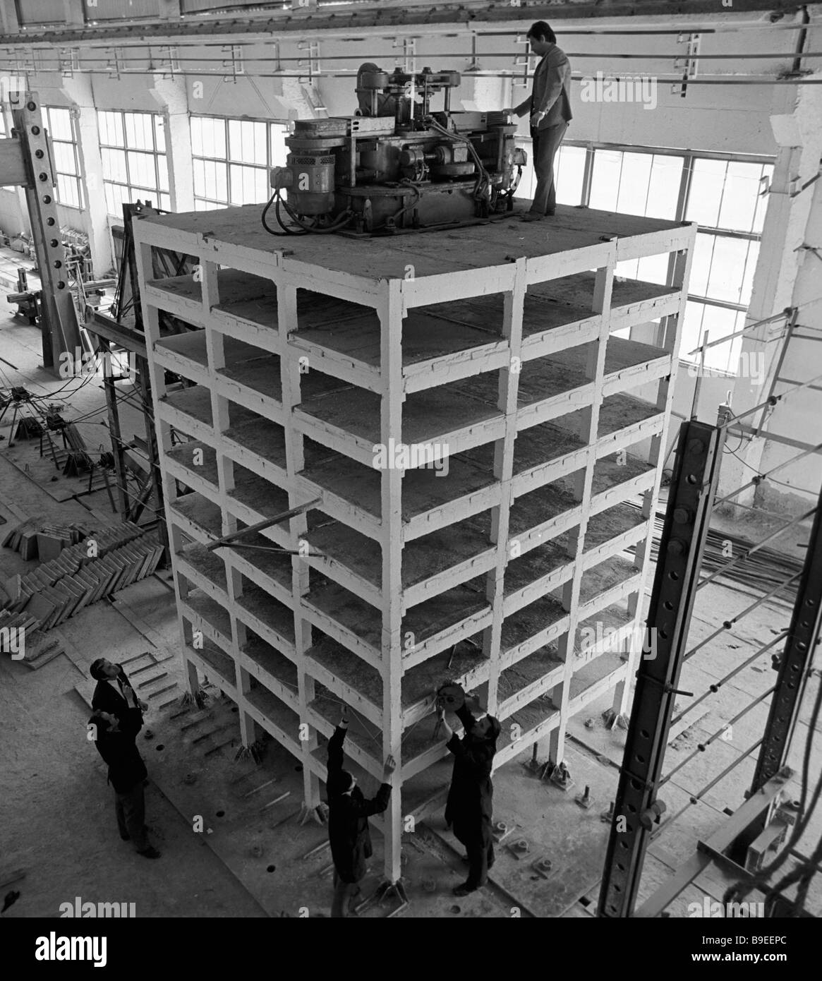 Preparing a model of an experimental block of apartments for strength ...