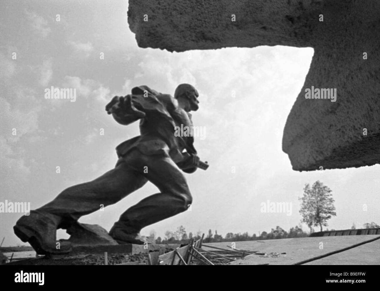 Breakthrough memorial complex near Ushachi village Stock Photo - Alamy