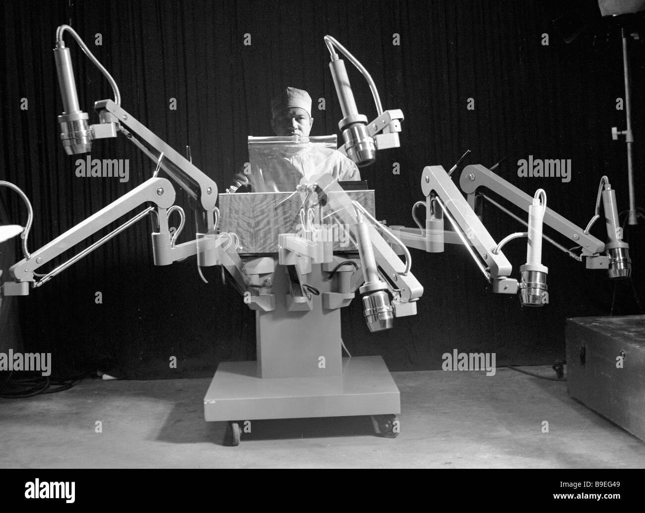A diagnostic device using radioactive isotopes to make the diagnosis ...